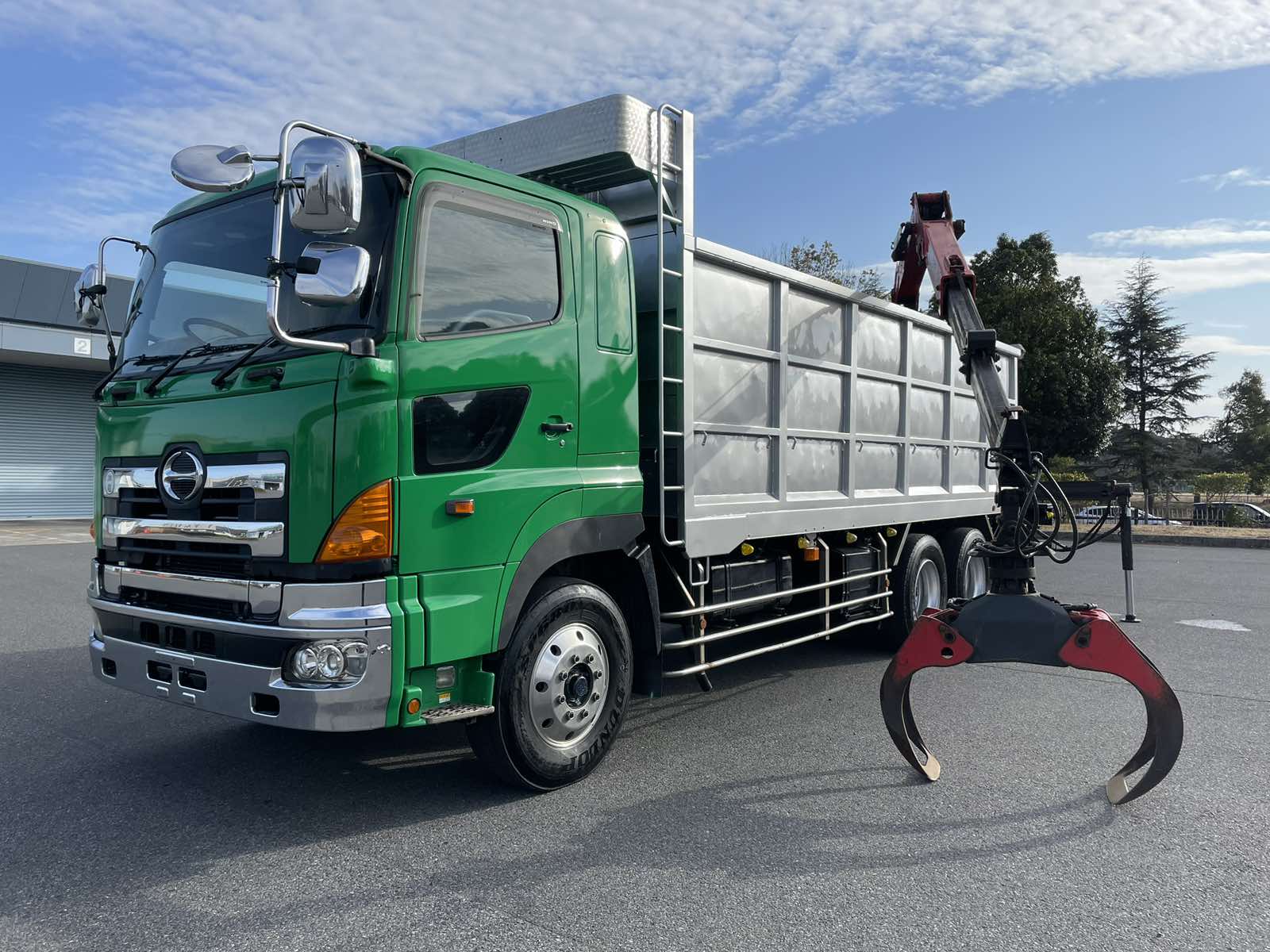 MITSUBISHI FUSO – JAPAN AUTO